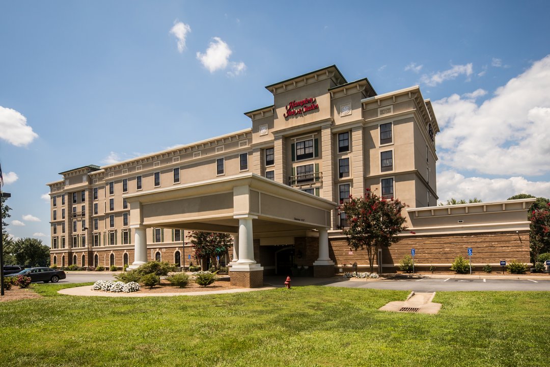 Hampton Inn & Suites Shelton Vineyards - Yadkin Valley, NC